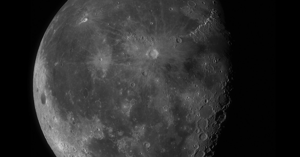 100-Megapixel Photo Lets You Observe Rich Details of Craters on the ...