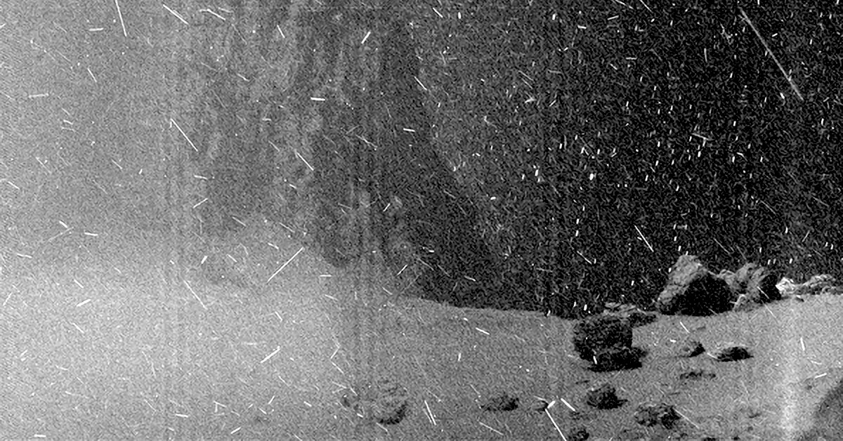 Amazing GIF Shows What the Surface of a Comet Looks Like | My Modern Met