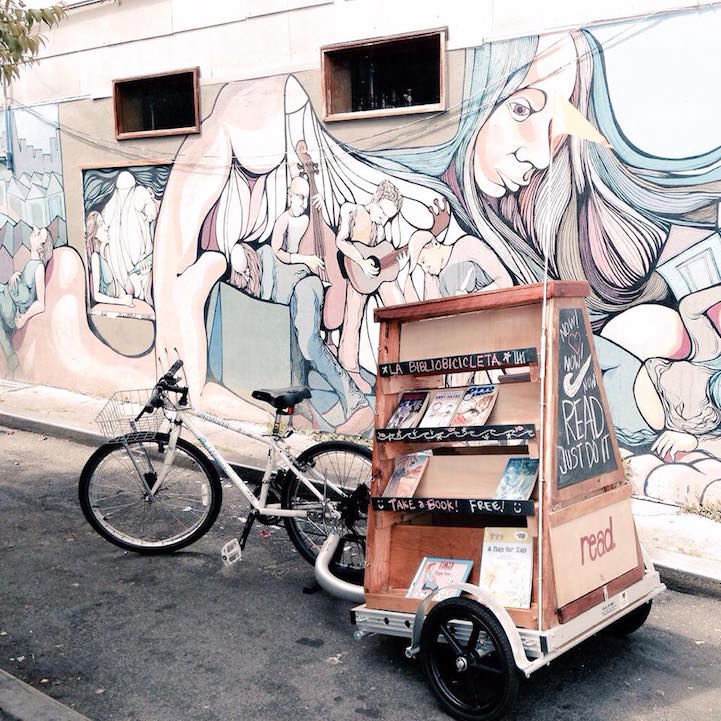 Librarian Rides Around on Pop-up Bicycle Book Library to Spread the Joy ...