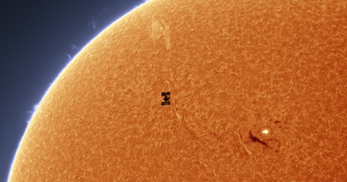 Dual Photos Show the ISS and the Chinese Space Station Transiting the ...