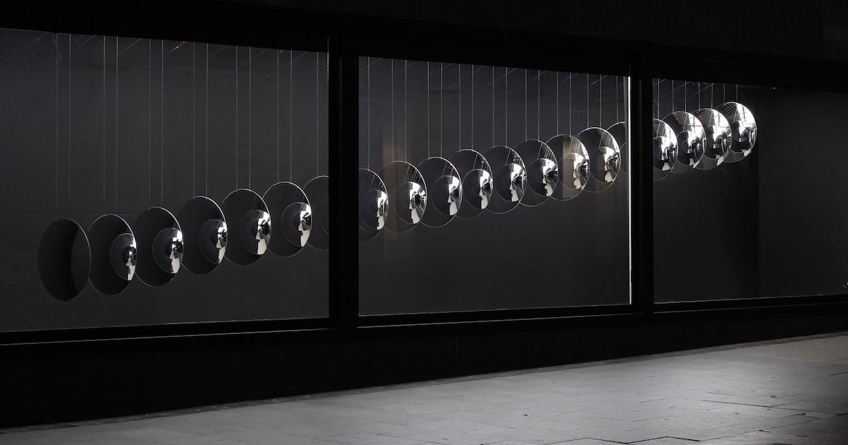 Hypnotic Kinetic Sculpture Made of Traffic Mirrors Is a Reflection on ...