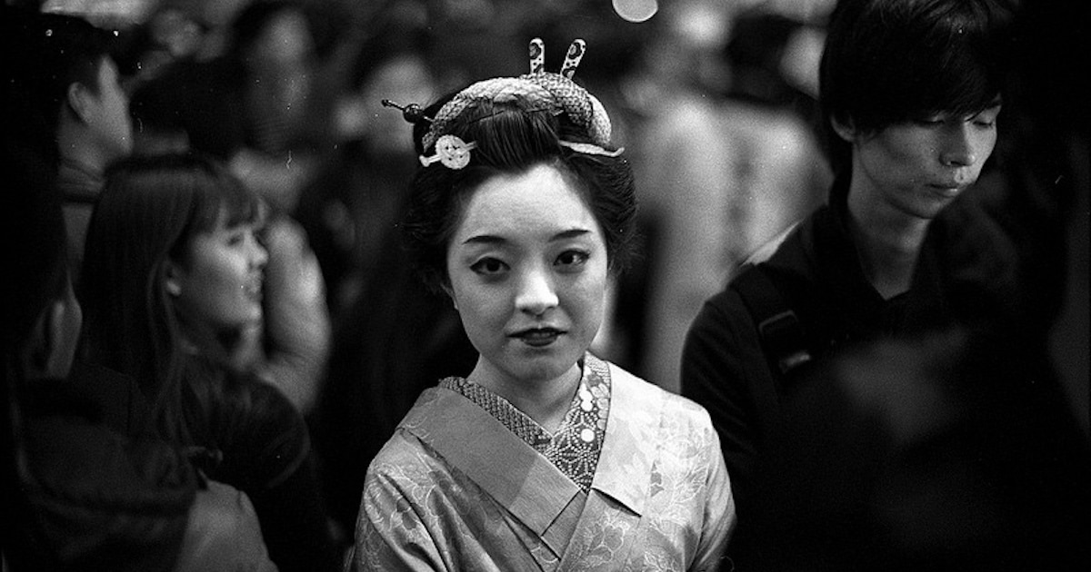 Interview: B&W Film Photography Captures Raw, Candid Moments in Tokyo ...
