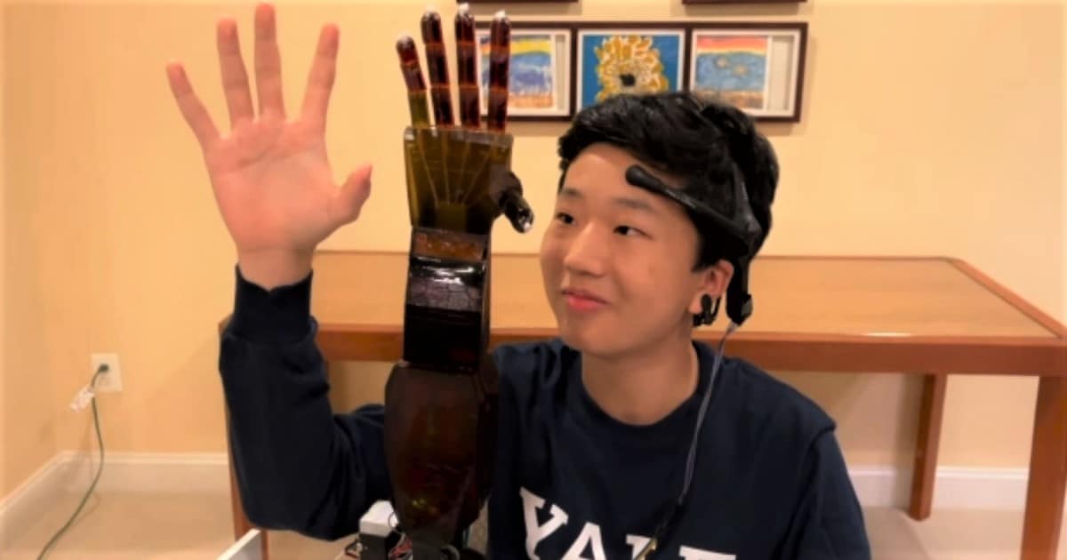 High Schooler Invents an Affordable, Mind-Controlled Prosthetic Arm ...