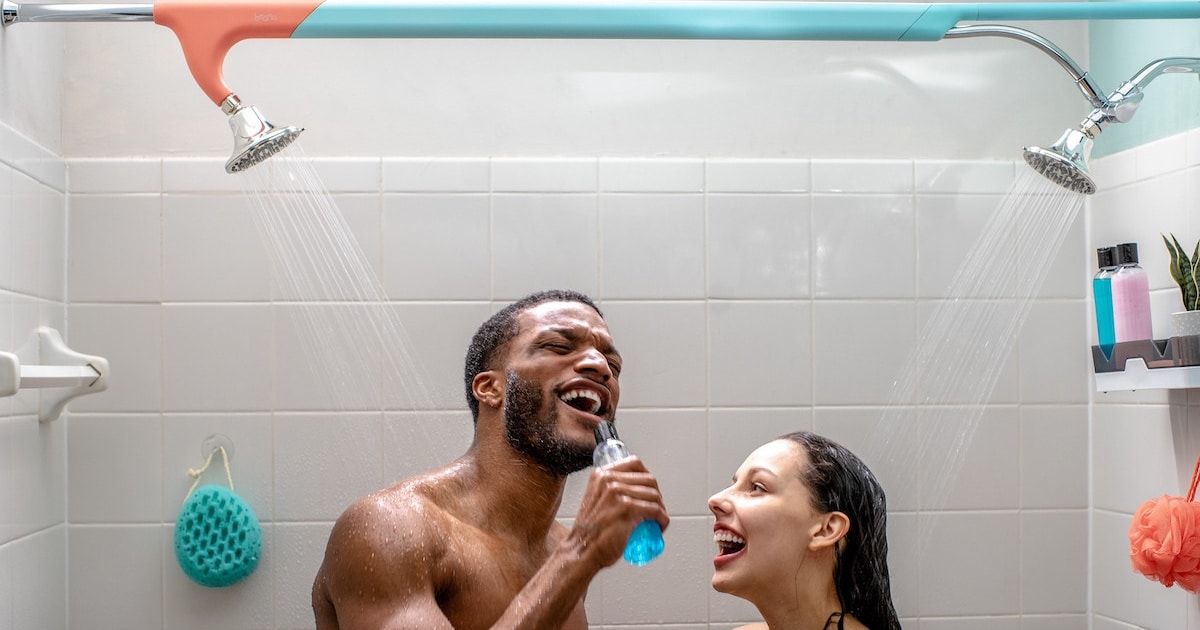 Ingenious Shower Head Attachment Lets Couples Comfortably Take Showers ...