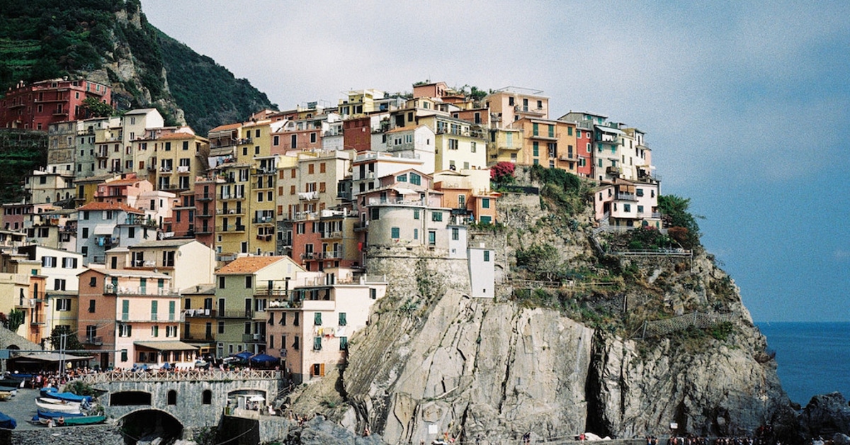 Timeless Photos Capture the Dreamy Villages of Cinque Terre | My Modern Met