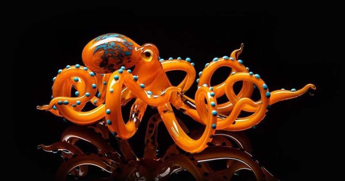 Artist Sculpts Intricate Invertebrates Using a Centuries-Old Glass ...