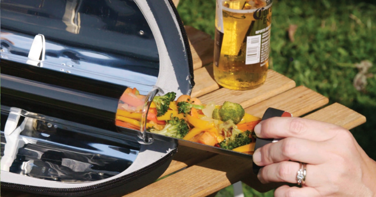 Portable Solar Cooker Lets You Cook and Boil Water Even When It’s ...