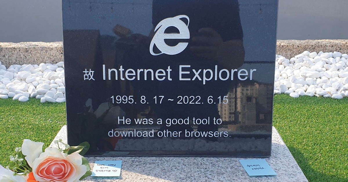 Software Engineer Marks the “Death” of the Internet Explorer Browser ...