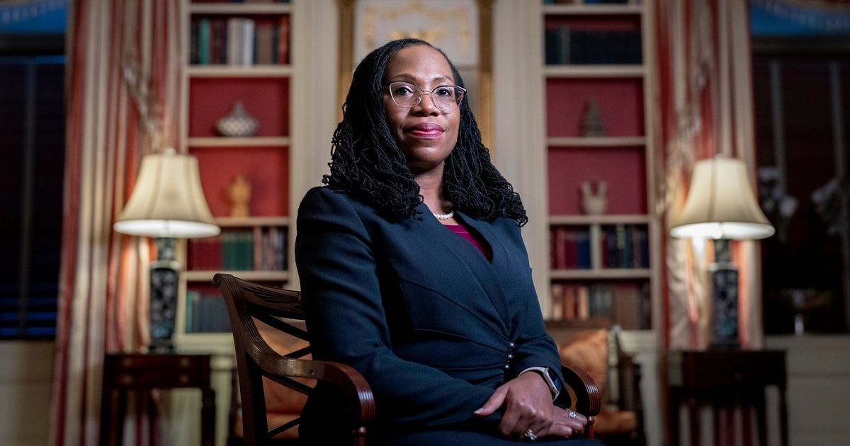 Ketanji Brown Jackson Makes History as the Supreme Court’s First Black ...