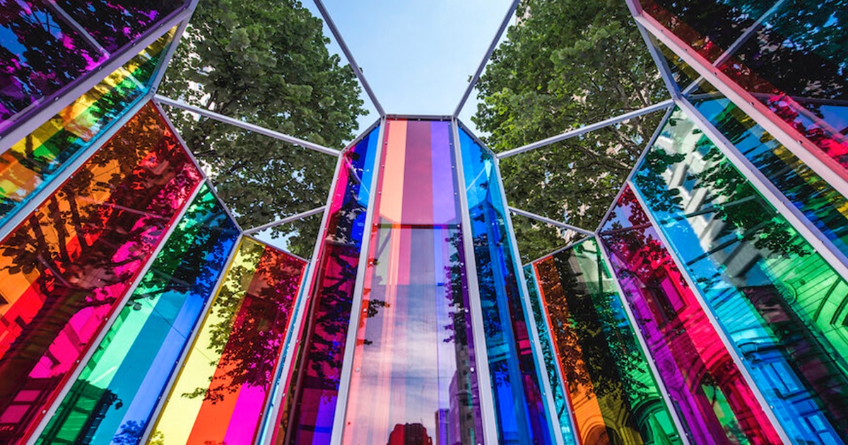Immersive Sculptural Installation Explores the Relationship Between ...