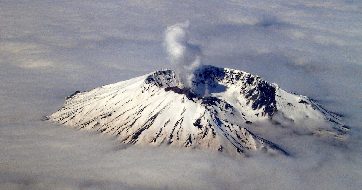 Incredible Time-Lapse Video Shows the Astonishing Volcanic Activity of ...