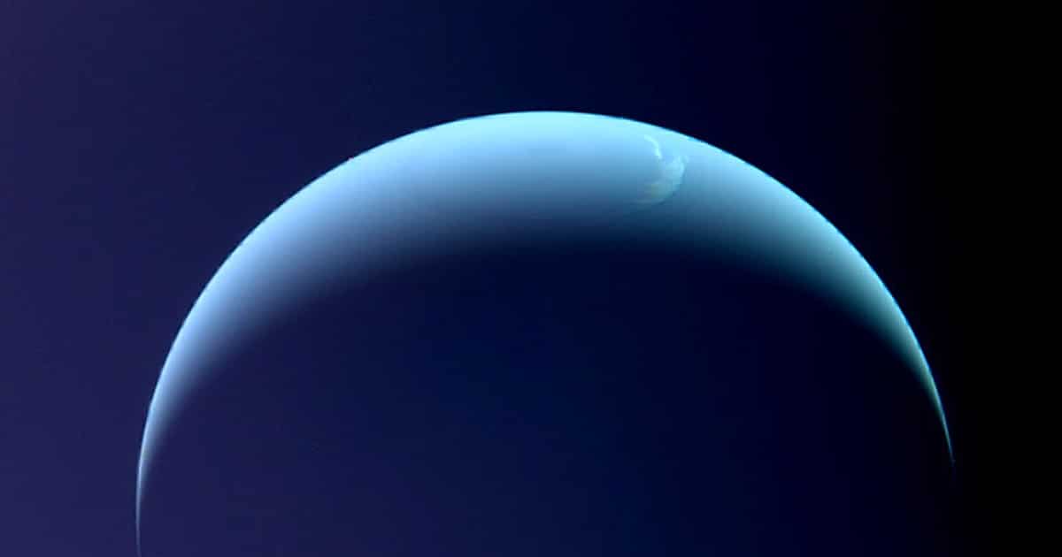 Ice Giant Neptune Has Spent 20 Years Getting Increasingly Colder | My ...