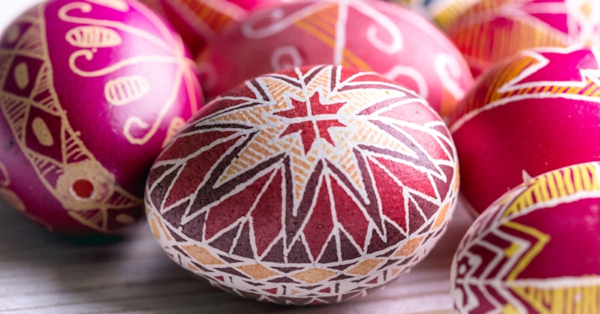 Pysanky: The Beautiful Tradition of Ukrainian Easter Eggs and How to ...