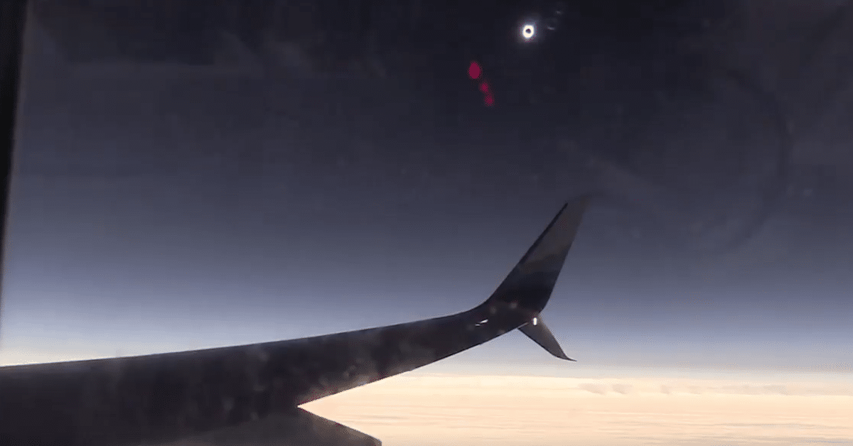 Airplane Passenger Captures Stunning Video of Total Solar Eclipse From ...