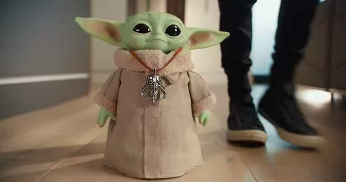This ‘Baby Yoda’ Toy Can Waddle Around Your House and Play Hide-and ...