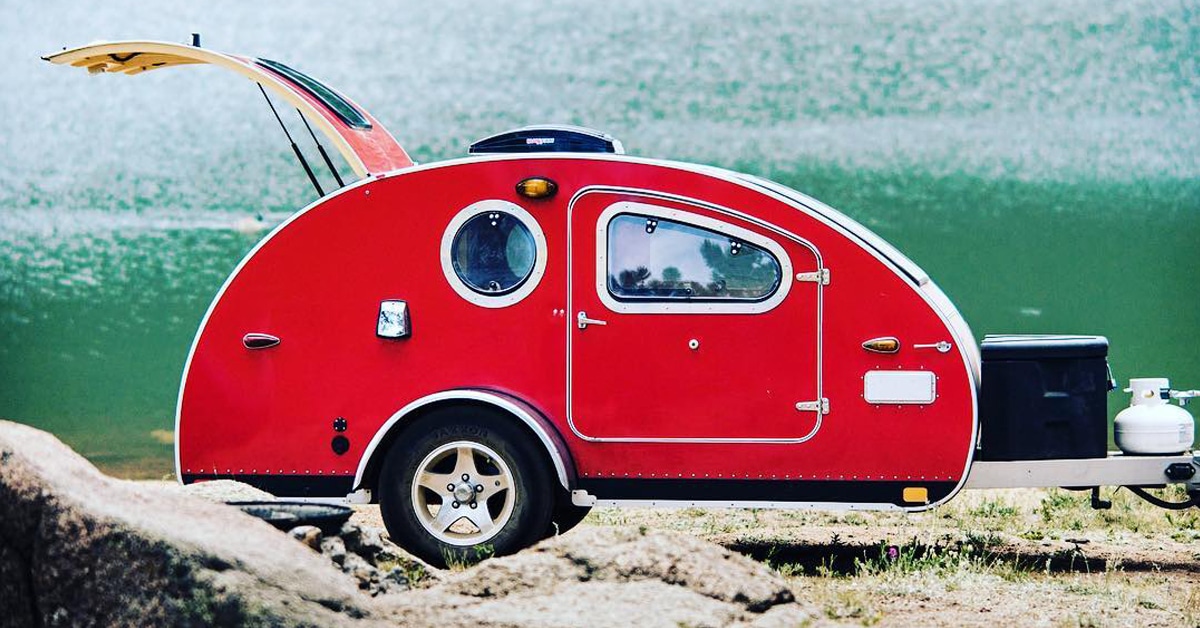 Teardrop-Shaped Camping Trailer Is Designed for Outdoor Adventures Off ...